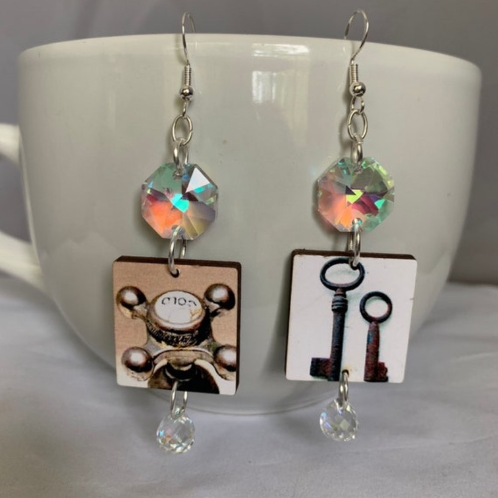 Faucet Fun & Funky Art And Crystal Earrings - Gem